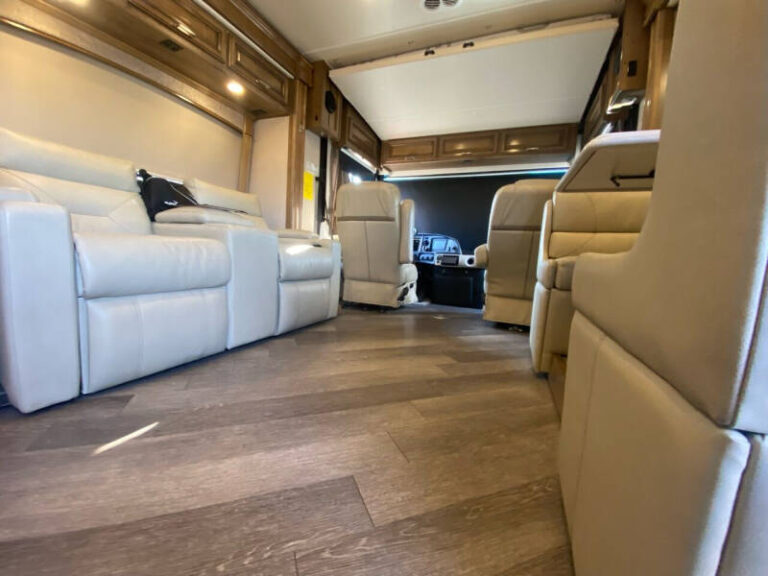 2020 Fleetwood Pace Arrow 35S Stock ID: 25698 - J&T Autoplex LLC